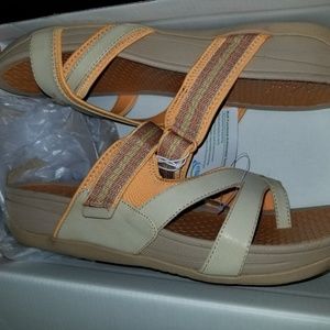 Yuu | Shoes | Yuu Daley Wheatamble Shoe | Poshmark